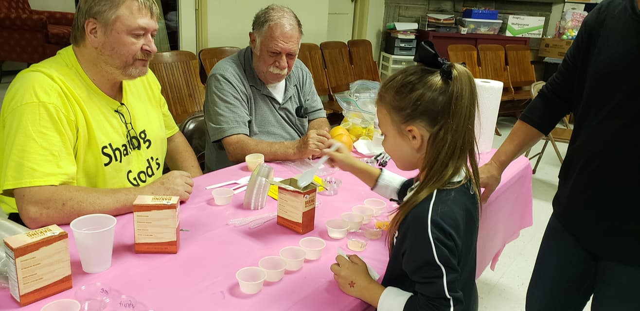 August Messy Church of the Month - Messy Church USA